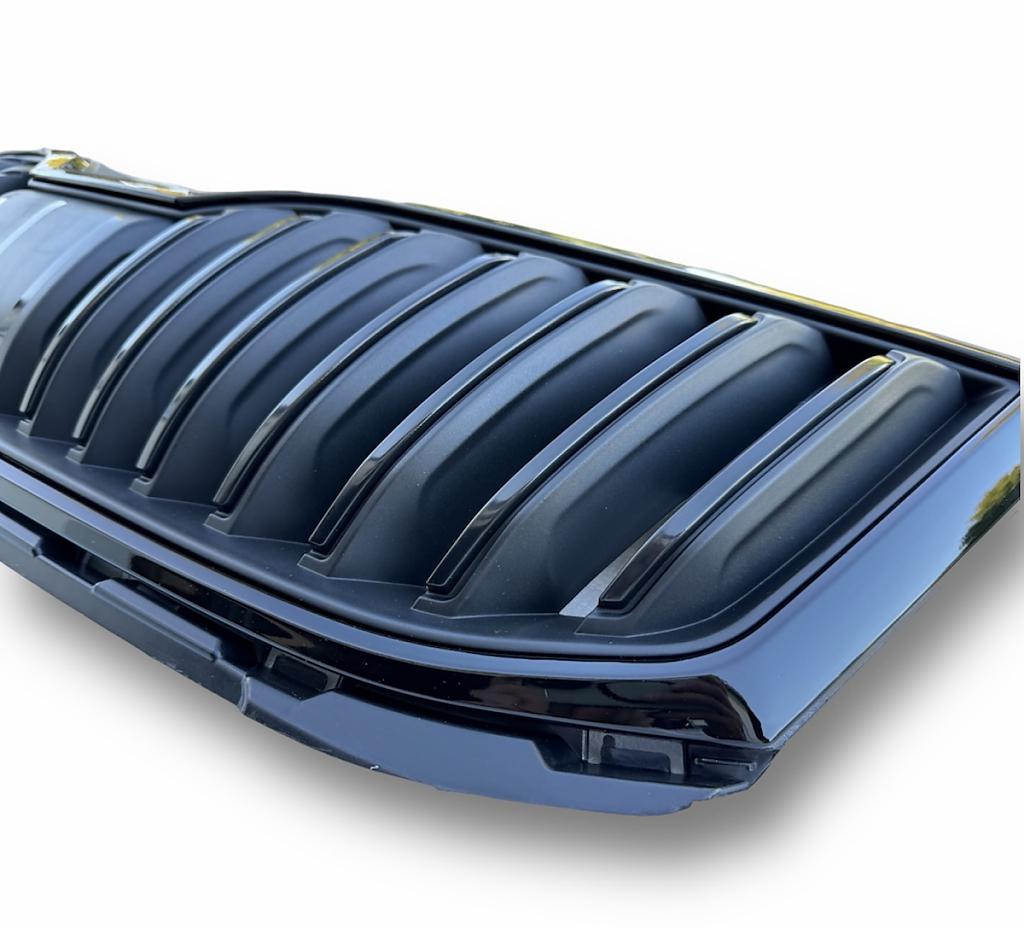 Sportovní maska Škoda Octavia III facelift - lesk/mat - Spoilercentrum ...