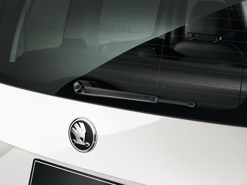 Znak Škoda nové logo pro vozy Yeti facelift - originál - Spoilercentrum ...